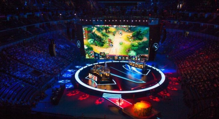 🎮 Unveiling the Magic: Why is League of Legends Esports So Popular?