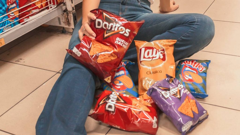 Top Gaming Snacks for Epic Nights 🎮: Your Ultimate Guide